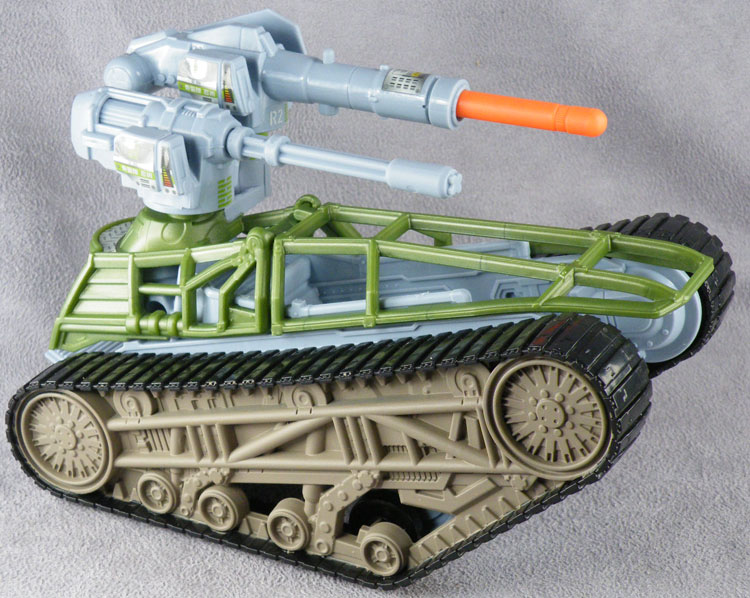 GeneralsJoes reviews G.I. Joe: Retaliation Tread Ripper Tank w/ Clutch ...